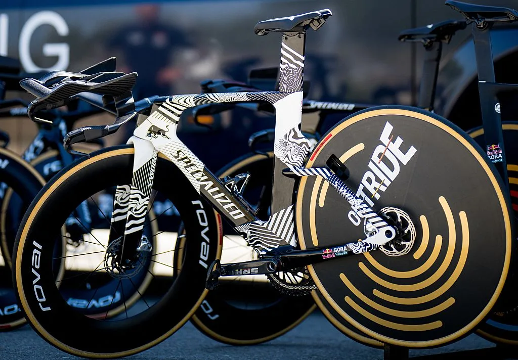Spotted! Remco Evenepoel will ride this prototype Specialized Shiv time ...